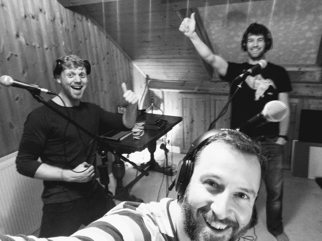 Episode 2 – Husky and Dusky – Sonic Yarns Podcast